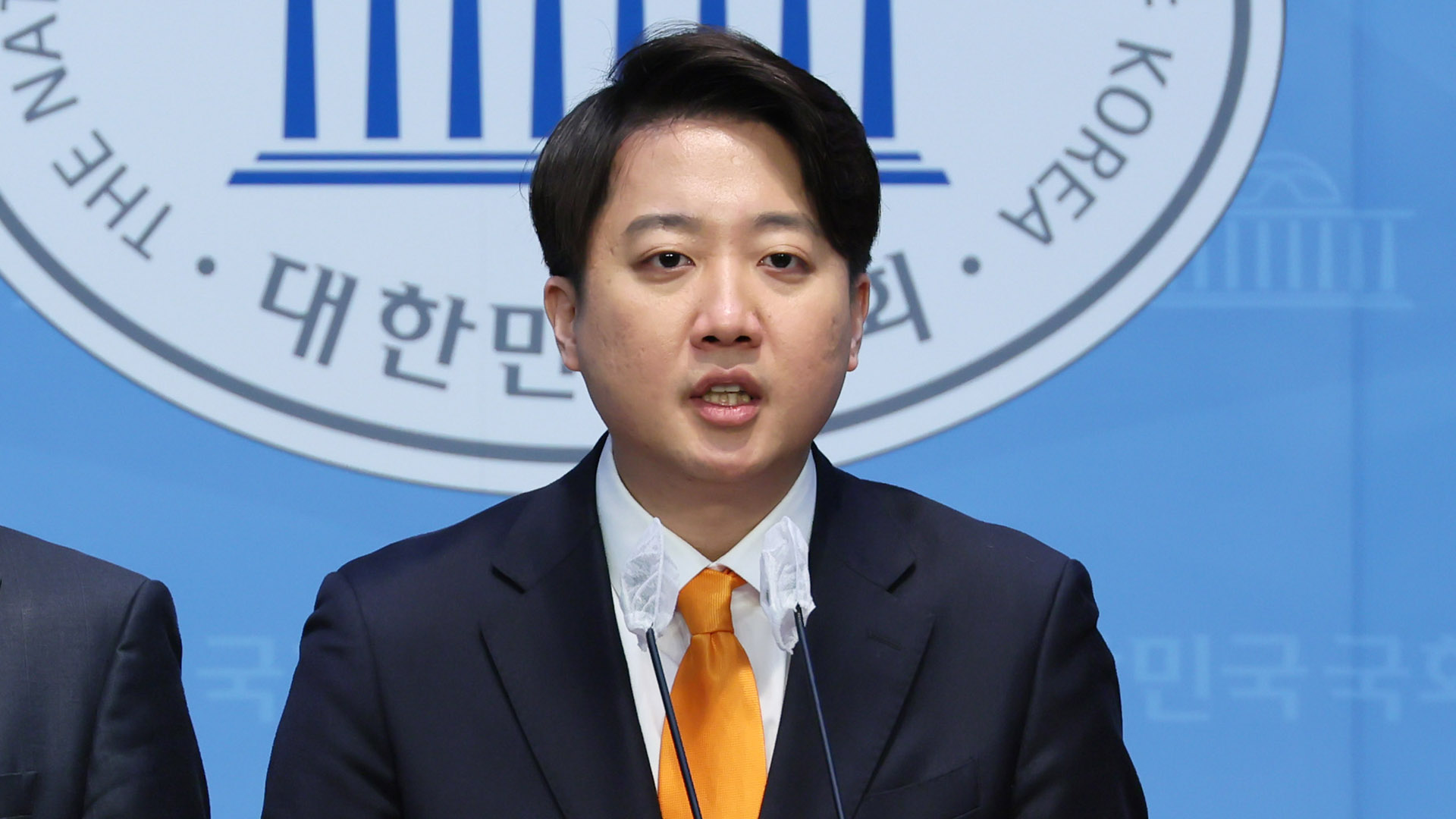 "민주 공영운, 국힘 고동진… 대기업 CEO 영입 경쟁에서 매력적인 라이벌" - Kollo